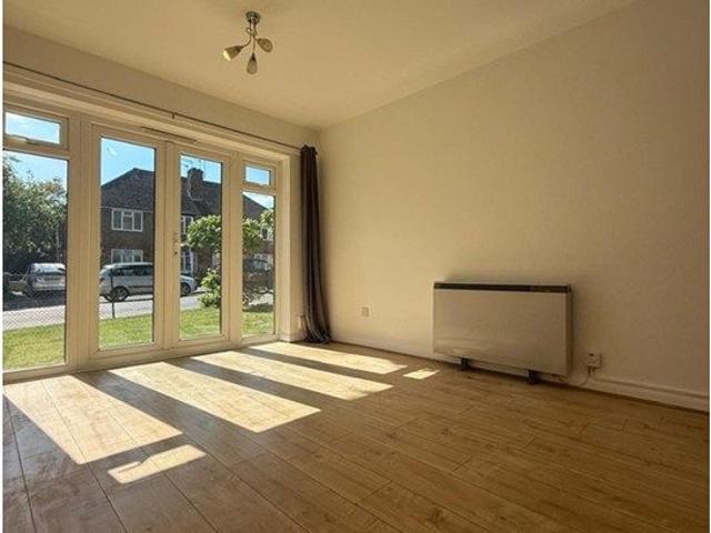 Station Road, Amersham HP6, 2 bed flat to rent, £1,500 pcm | PrimeLocation