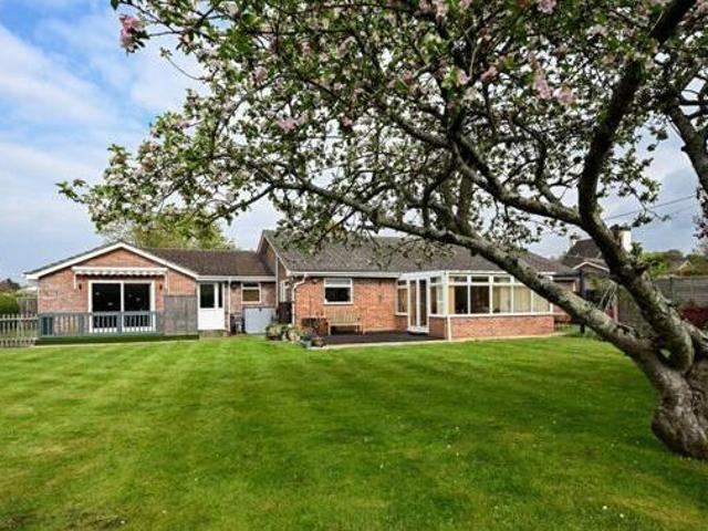 Station Road, Alderholt, 3 Bedroom Bungalow