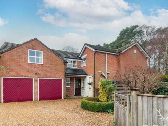 Station Road, Alderholt, 4 Bedroom Detached