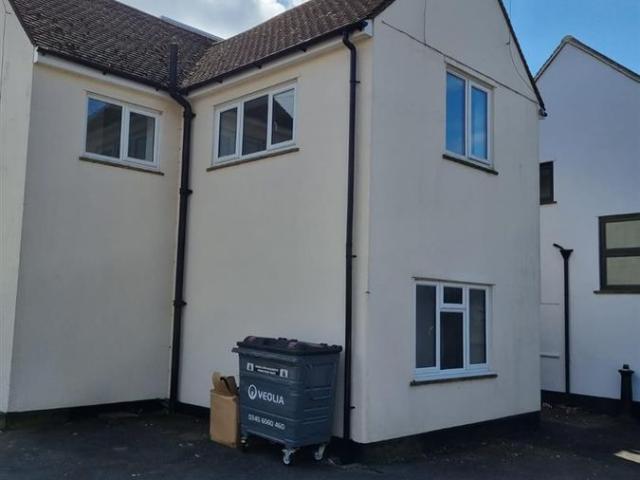 Station Road, Borough Green, Sevenoaks TN15, 1 bed flat to rent, £1,200 pcm | PrimeLocation