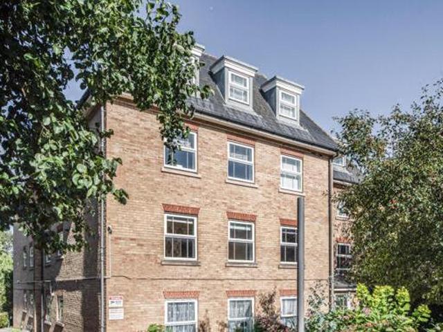Station Road, Barnet, 2 Bedroom Apartment