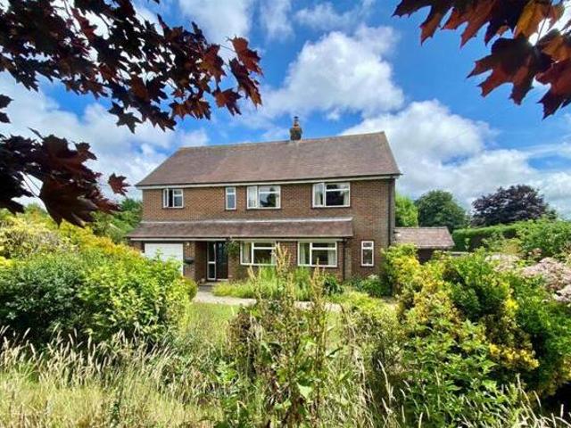 Station Road, Berwick, 4 Bedroom Detached