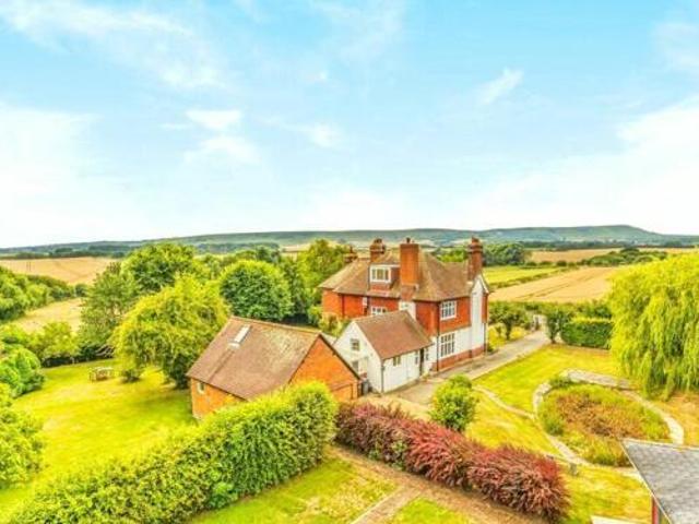Station Road, Berwick, 5 Bedroom Detached
