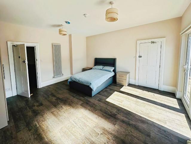 Station Road, Burnham On Crouch CM0, Studio to rent, £1,050 pcm | PrimeLocation