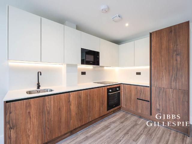 Station Road, Gerrards Cross, Buckinghamshire SL9, 1 bed flat to rent, £1,500 pcm | PrimeLocation