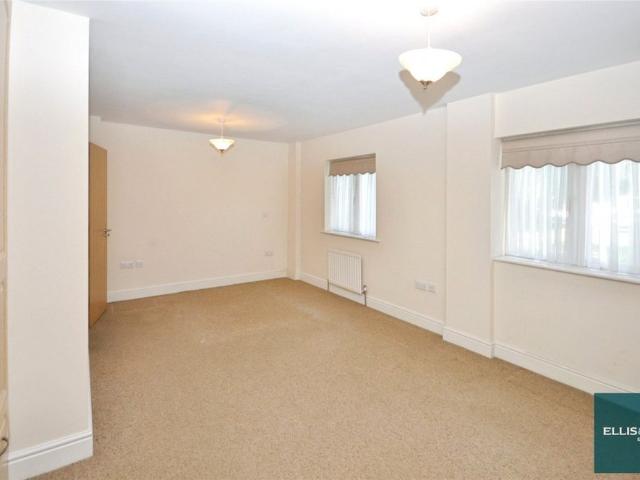 Station Road, EN5, Barnet