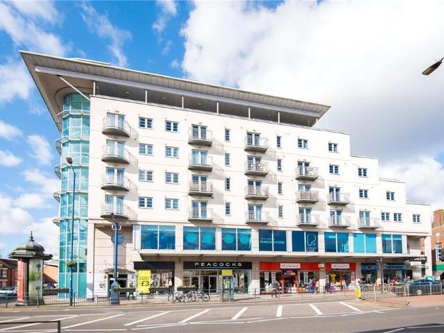 Station Road, Edgware, HA8 3 bed apartment to rent £2,250 pcm £519 pw