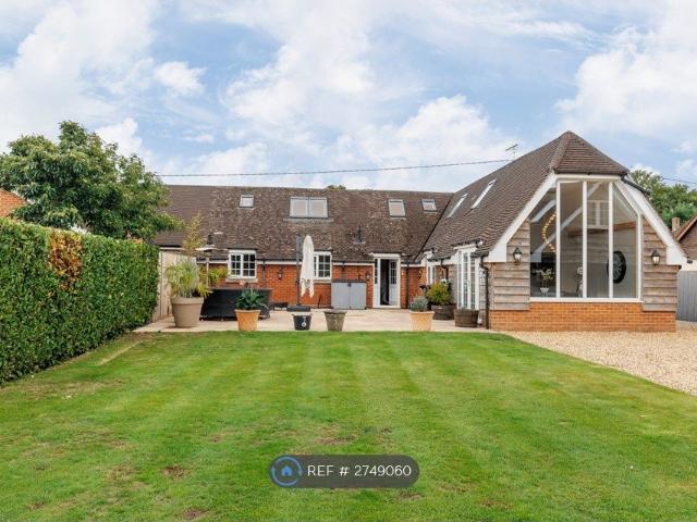 Station Road, Fordingbridge SP6, 4 bed detached house to rent, £3,150 pcm | PrimeLocation