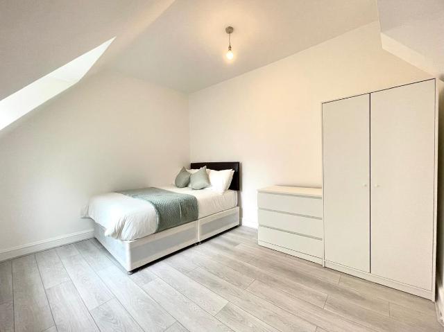 Station Road, Forest Gate E7, 1 bed flat to rent, £1,300 pcm | PrimeLocation