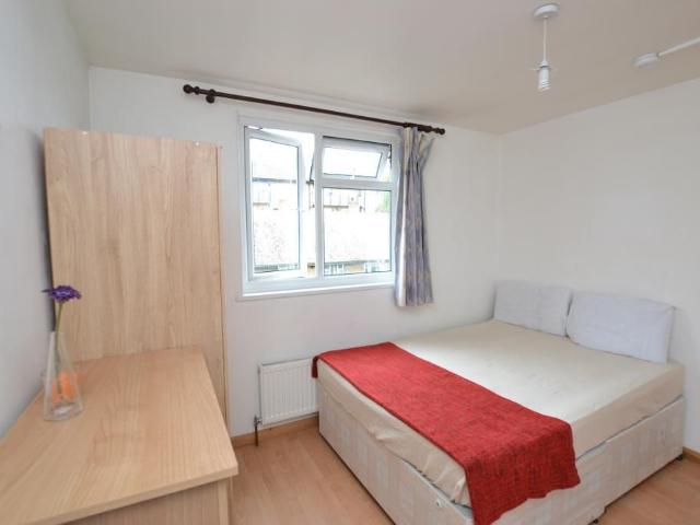 Station Road, Forest Gate, London E7, Room to rent, £758 pcm | PrimeLocation