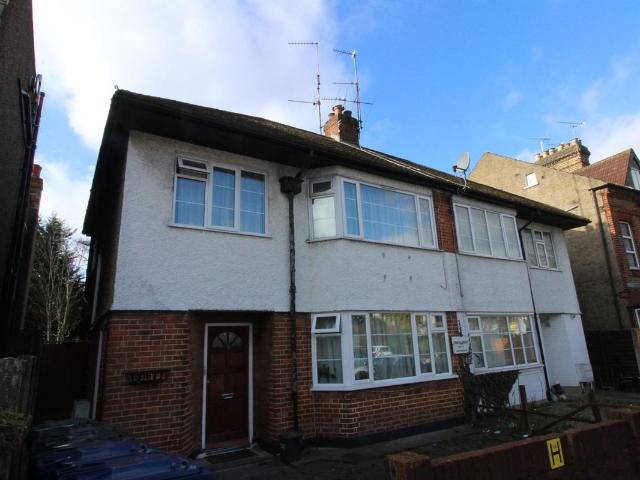 Station Road, Fabian Court Station Road N3, 2 bed flat to rent, £1,900 pcm | PrimeLocation