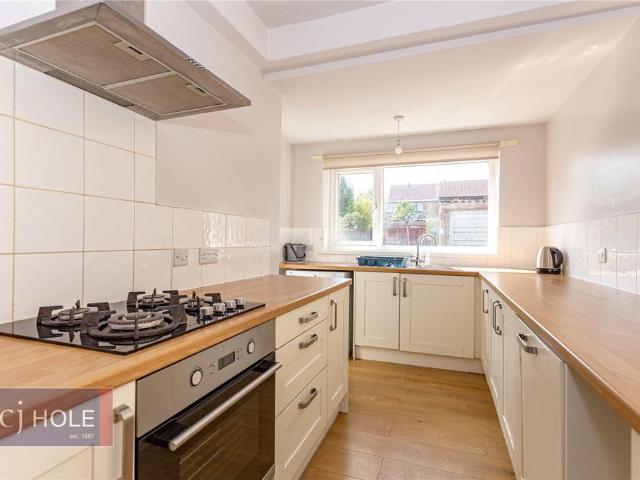 Station Road, Filton, Bristol, BS34 4 bed semi detached house to rent £2,650 pcm £612 pw