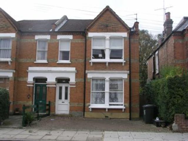 Station Road, Finchley N3, 2 bed flat to rent, £2,100 pcm | PrimeLocation