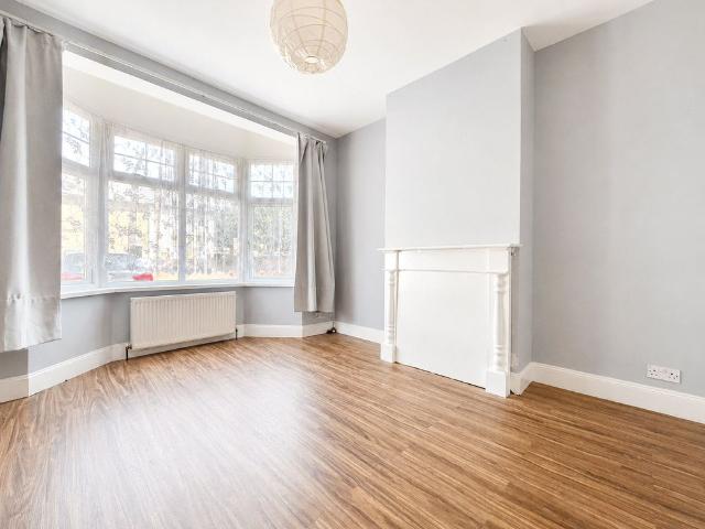 Station Road, Hounslow, TW3 2AP