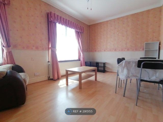 Station Road, Hayes UB3, 1 bed flat to rent, £1,250 pcm | PrimeLocation