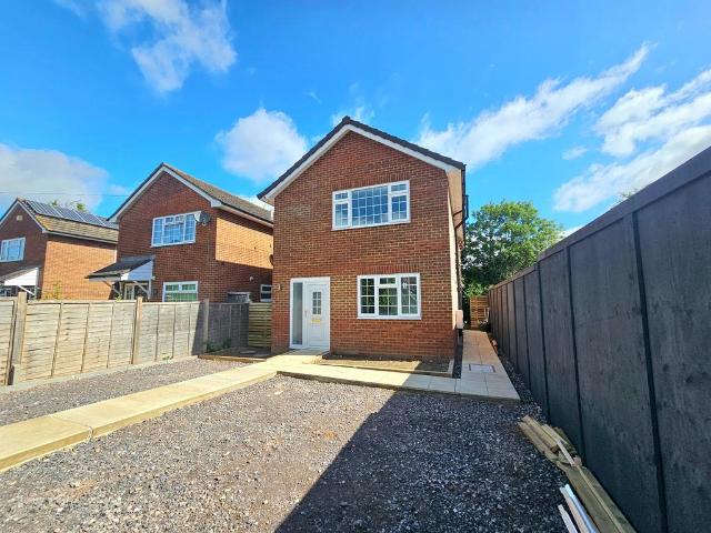Station Road, Hailsham 2 bed apartment to rent £1,150 pcm £265 pw