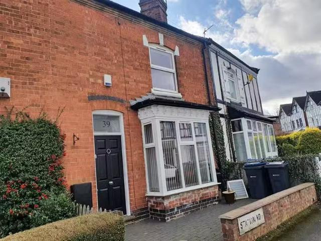 Station Road, Harborne, Birmingham. 2 bed terraced house for s.