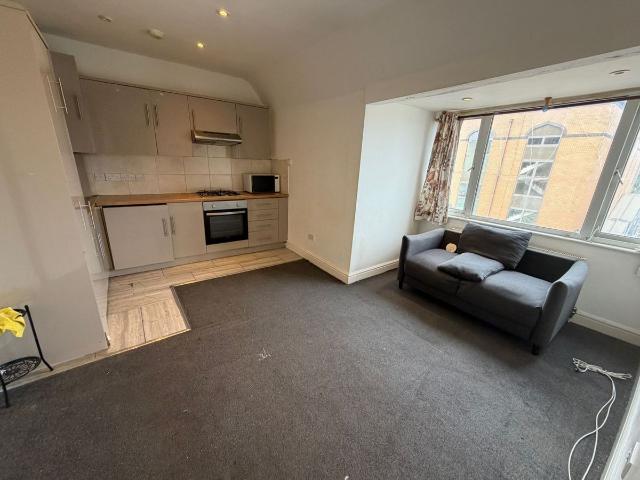 Station Road, Harrow, Middlesex HA1, 2 bed flat to rent, £2,000 pcm | PrimeLocation