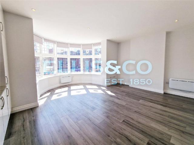 Station Road, Harrow, HA1 2 bed apartment to rent £1,750 pcm £404 pw