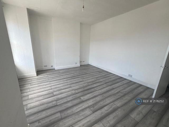 Station Road, Harrow, HA1 2 bed flat to rent £1,850 pcm £427 pw