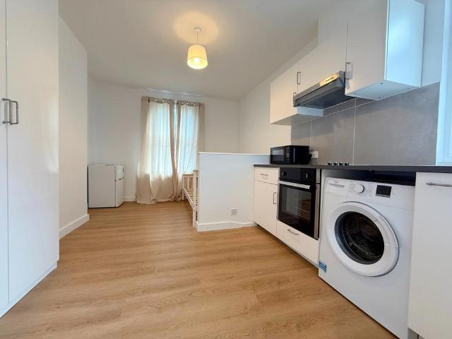 Station Road, Harrow HA1 Studio to rent £1,000 pcm £231 pw
