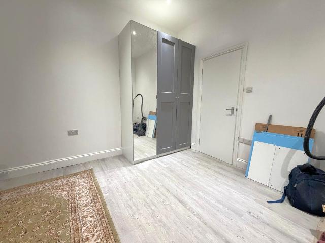 Station Road, Harrow HA1, Studio to rent, £1,200 pcm | PrimeLocation