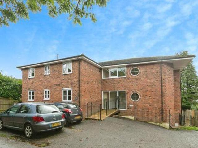 Station Road, Heathfield, 2 Bedroom Flat