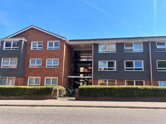 Station Road, Henley On Thames, Oxfordshire RG9, 2 bed flat to rent, £1,600 pcm | PrimeLocation