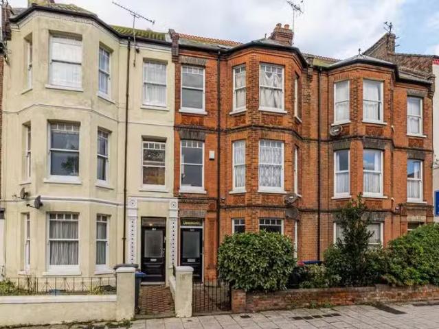 Station Road, Herne Bay, CT6 1 bed flat for sale £35,000
