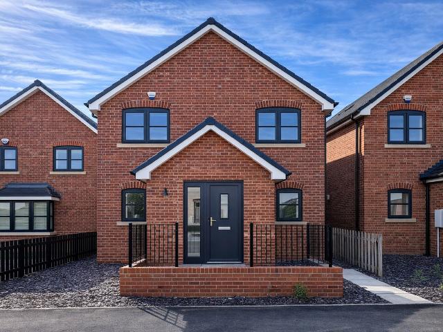 Station Road, Ilkeston DE7, 4 bed property to rent, £1,400 pcm | PrimeLocation