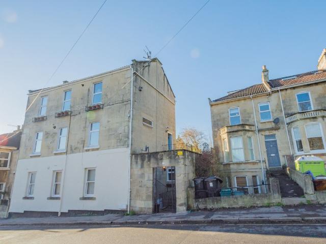 Station Road, Lower Weston, Bath BA1, 2 bed flat to rent, £1,600 pcm | PrimeLocation