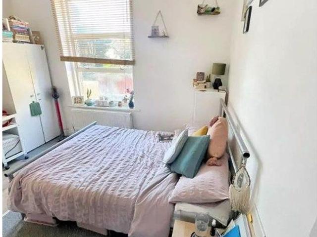 Station Road, London N3, Studio to rent, £1,050 pcm | PrimeLocation