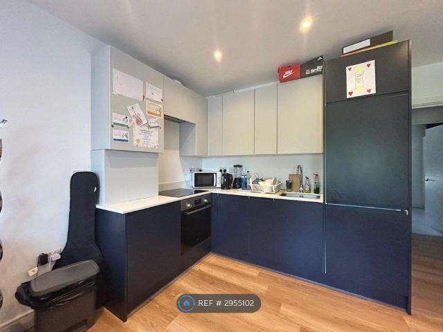 Station Road, London NW4, 1 bed flat to rent, £1,595 pcm | PrimeLocation