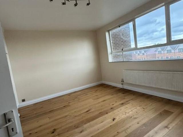 Station Road, London NW4, 1 bed flat to rent, £2,100 pcm | PrimeLocation