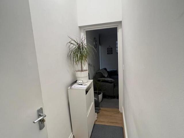 Station Road, London NW4 Studio to rent £1,399 pcm £323 pw