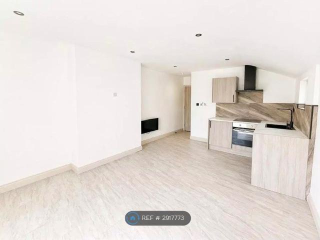 Station Road, London NW4, Studio to rent, £1,400 pcm | PrimeLocation