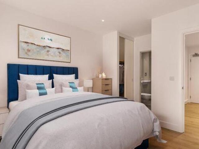 Station Road, London, 2 Bedroom Apartment