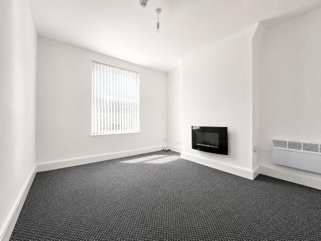 Station Road, Liverpool L34, 2 bed flat to rent, £795 pcm | PrimeLocation