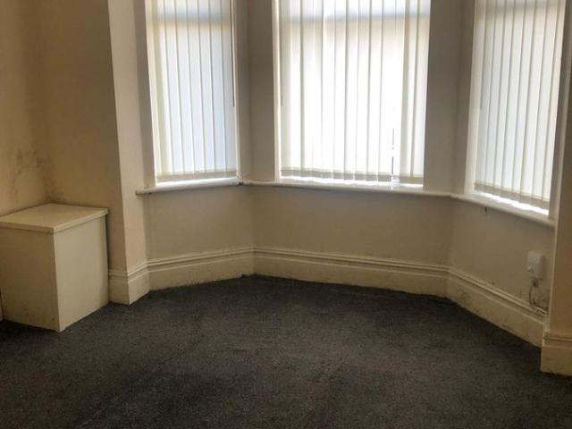 Station Road M8, 1 bed flat to rent, £775 pcm | PrimeLocation