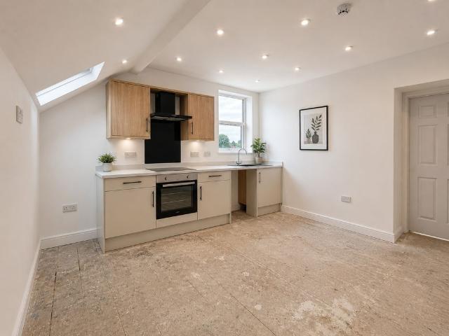 Station Road, Nottingham NG9, 2 bed flat to rent, £950 pcm | PrimeLocation