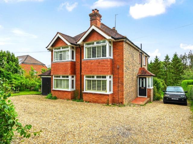 Station Road, North Chailey 4 bed detached house to rent £3,500 pcm £808 pw