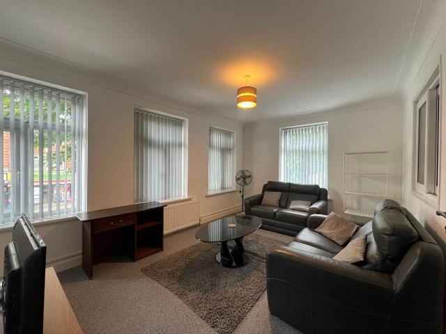 Station Road, North Harrow HA2, 4 bed flat to rent, £2,500 pcm | PrimeLocation