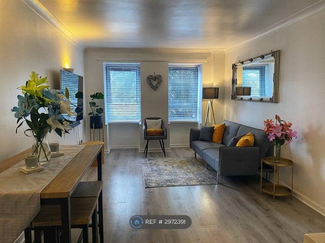 Station Road, New Milton BH25, 1 bed flat to rent, £875 pcm | PrimeLocation