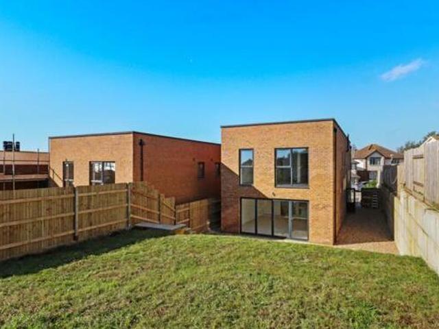 Station Road, Newhaven, 3 Bedroom Detached
