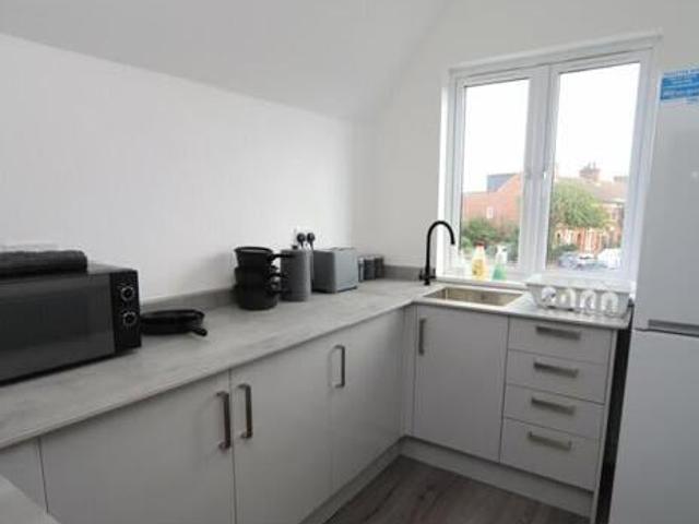 Station Road, Newport Pagnell, Studio Apartment For