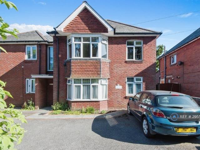 Station Road, Southampton, SO19 2 bed maisonette to rent £1,215 pcm £280 pw