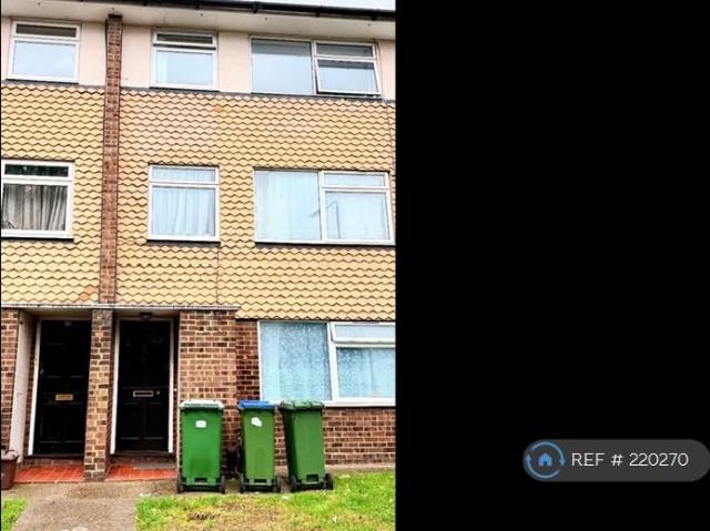 Station Road, Sidcup, DA15 3 bed flat to rent £1,900 pcm £438 pw