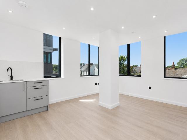 Station Road, Sidcup DA15, 1 bed flat to rent, £1,450 pcm | PrimeLocation