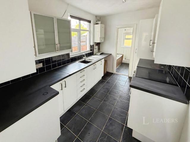 Station Road, PO3 3 bed terraced house to rent £1,275 pcm £294 pw
