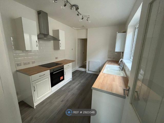 Station Road, Portsmouth PO3, 2 bed terraced house to rent, £1,275 pcm | PrimeLocation